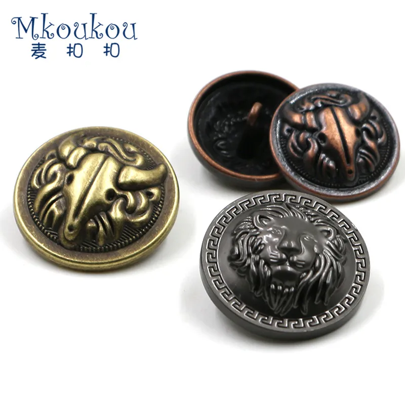 The British men's suit embossed metal button button coat sweater coat ...