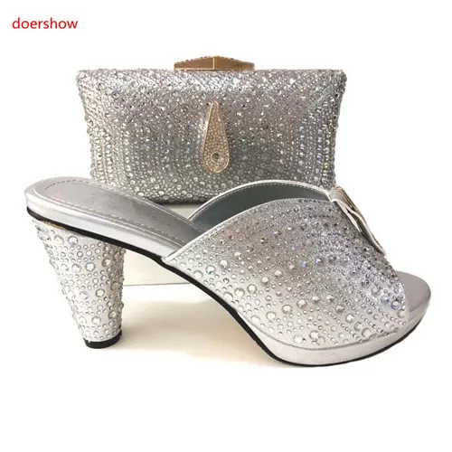 Doershow guapo zapatos italianos con los bolsos que emparejan mujeres ...