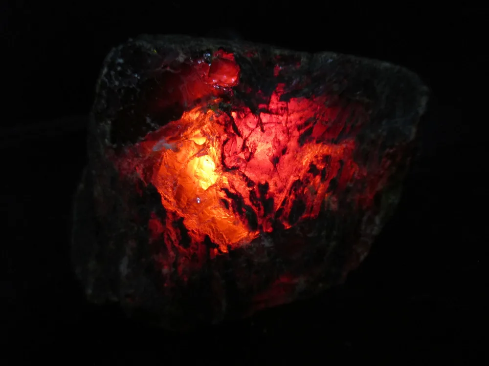 Natural Red Blood Amber Minerals Stones Perot Blood Crystal Rock ...