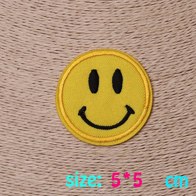 2016year New Arrival 1pc Smile Face Iron On Embroidered Patch For Cloth