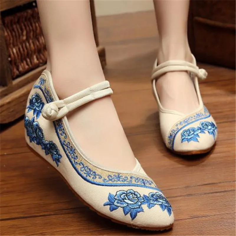 Free shipping Old Beijing women's shoes embroidered cloth shoes leisure ...