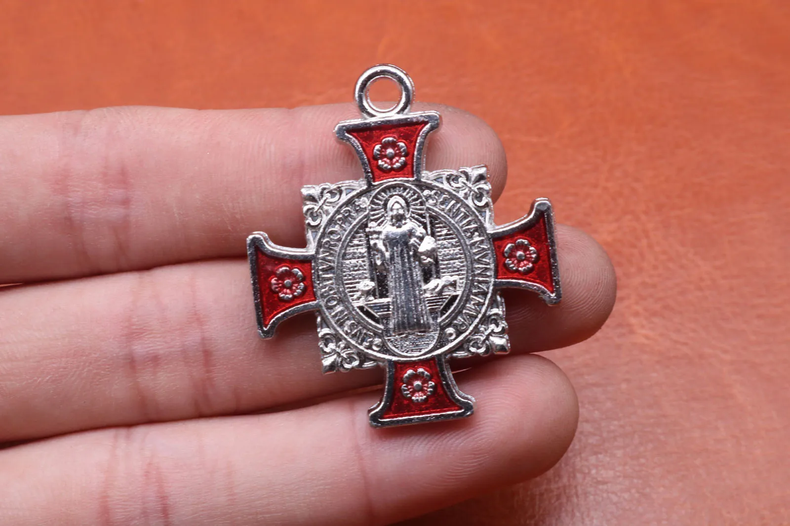 Jesus 10pcs Jesus paints religious accessories wholesale fashion ...