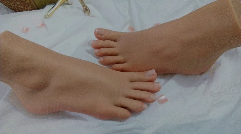 New White Sox Girls Foot Fetish Foot Model Simulation Fake Beautiful Woman Sexy Feet Worship