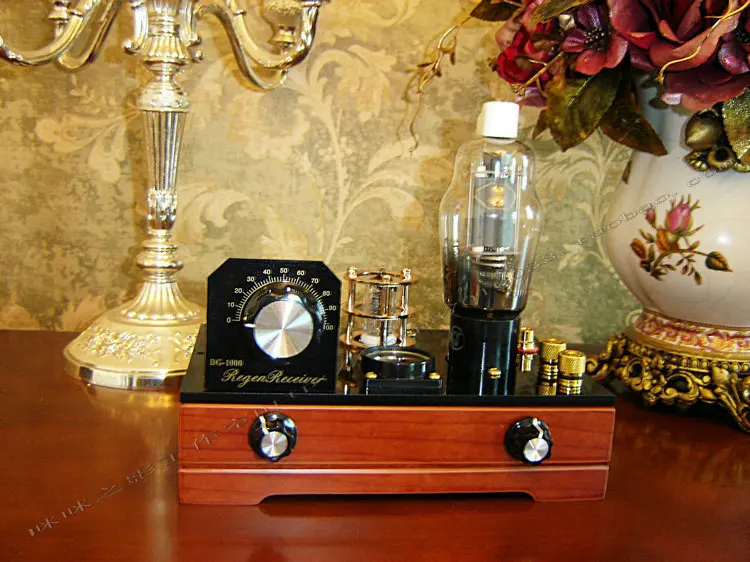Electronic-tube-Regenerative-tube-radio-FM-radio-single-tube.jpg