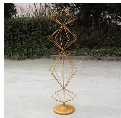 New wedding background shaped phoenix tail props placed pieces iron ...