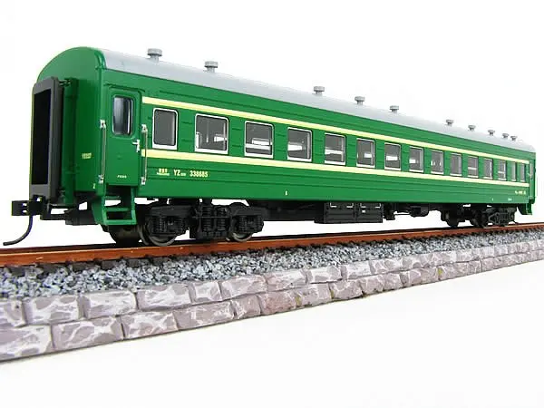 Chinese-train-model-YZ22-Passenger-train.jpg
