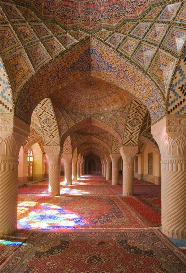 Wide Palace Arches Wallpaper