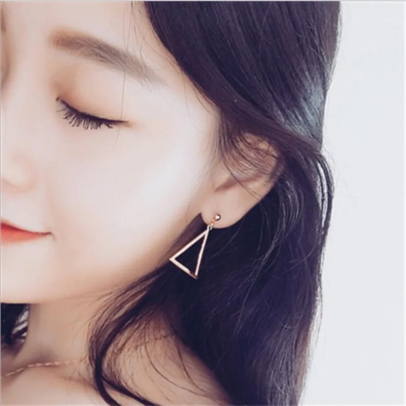 핫 2 색 European 및 American 새 Simple 펑크 Geometric Wild Triangular 비대칭 술 매달려 Drop Earrings 대 한 ...
