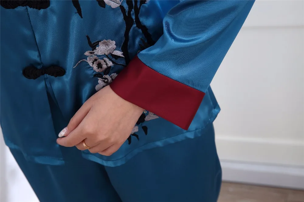 2pcs Chinese Style Women Embroidery Flower Pajamas Set Hot Sale Satin