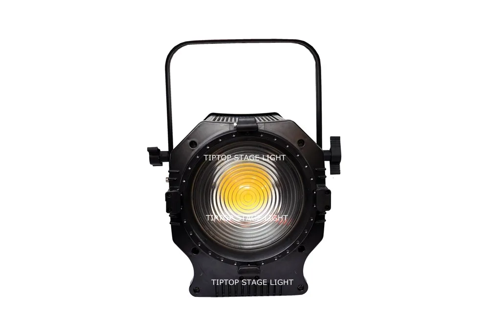 White Studio Light | Tiptoplight