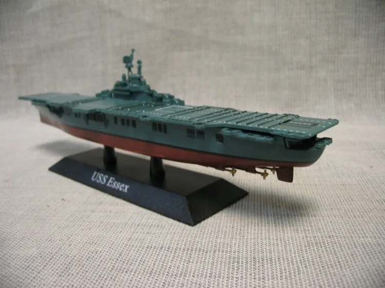 World War 2 Usa Essex Aircraft Carrier Diecast model 1/1250 Scale