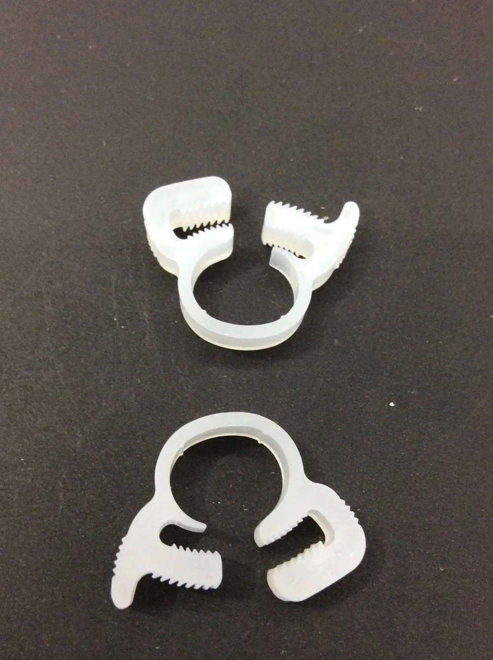 Manufacture plastic pipe mounting clamp for 18.8 20.6mm outer diameter ...