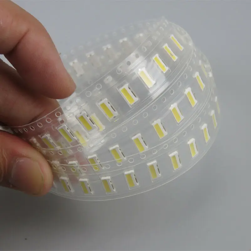 200 Pcs 7032 3 V SMD Lampu Manik Manik Untuk TV LED Lampu Latar Strip 200-pcs-7032-3-v-smd-lampu-manik-manik-untuk-tv-led-lampu-latar-strip