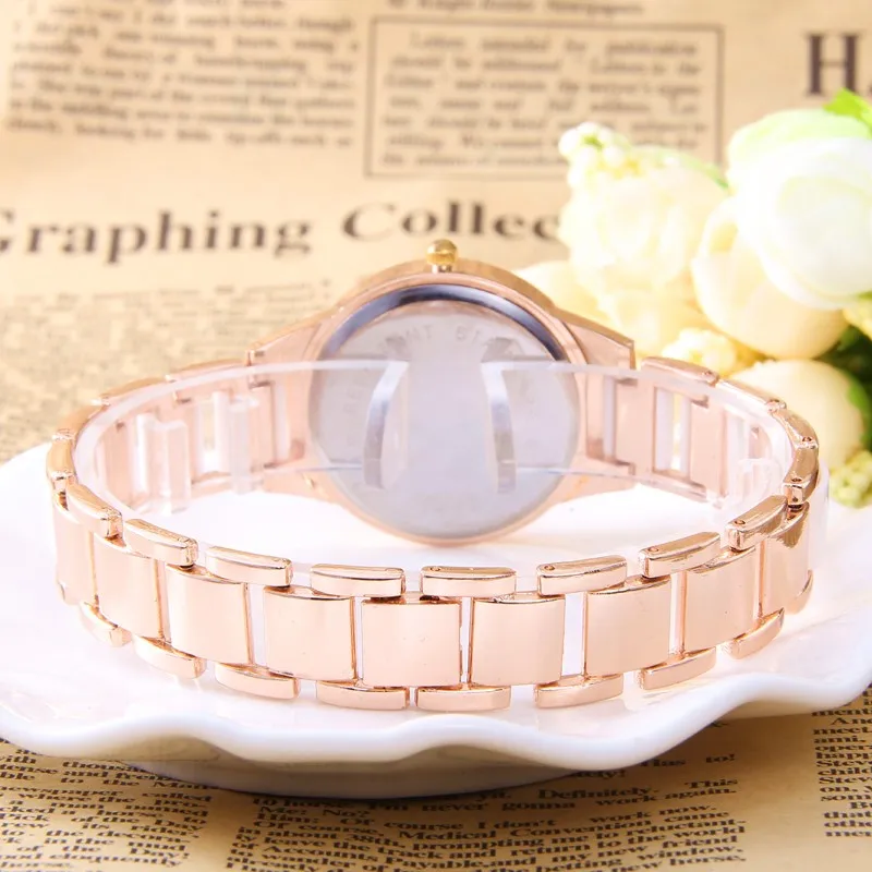 Kristallidega must või valge käekell - Käekellad