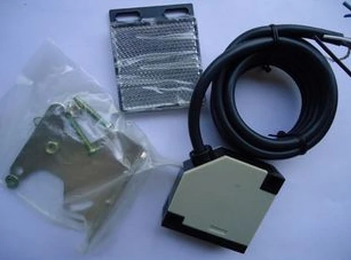 IP67-4-meters-photocell-switch-with-reflector-IR-Polarized-Reflective ...