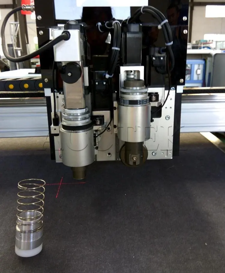 Multi head CNC Vibrating Knife Oscillating Blade Cutting Machine 1625 ...