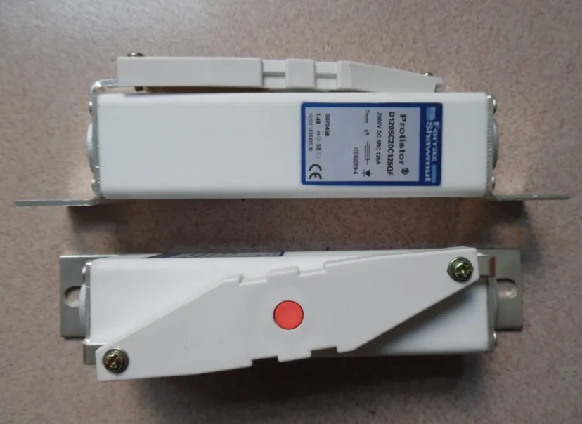 퓨즈: D122SD20C160QF 2000VDC SRD 160A CC 20 SRD 122 QF 0160 D076639 ...