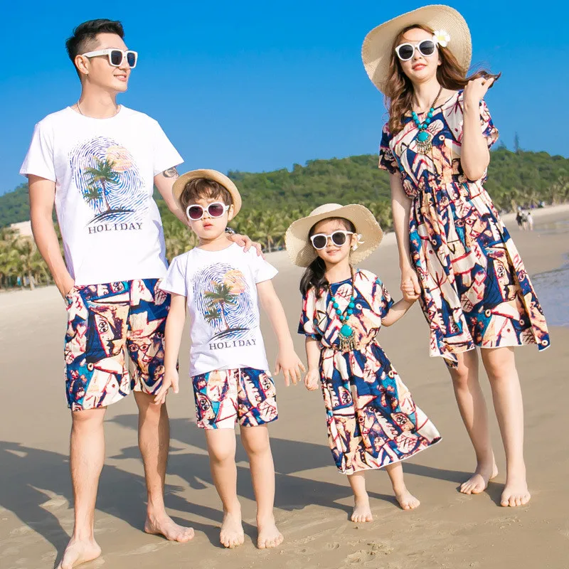 Summer Family Look Beachwear Bohemian Mother Daugther Dress Dad and Son ...