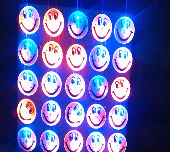 Light Up Toys Smiley led light badge small toys glow night flashing ...