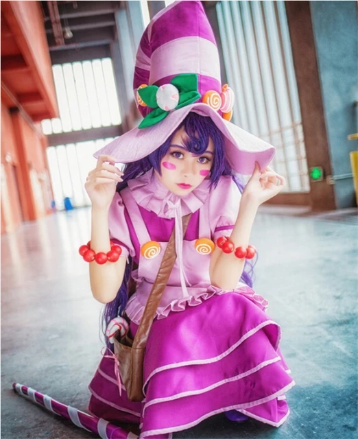 Hot Sorceress Cosplay