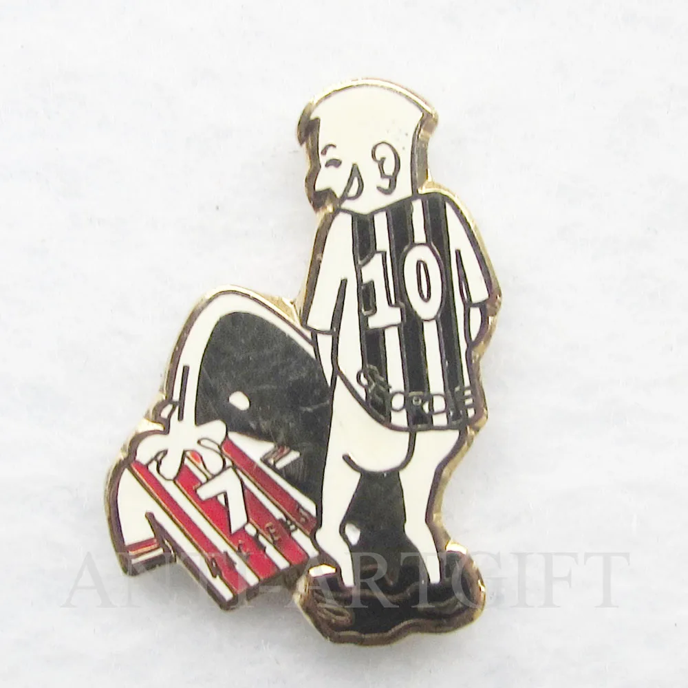 Custom Soft Enamel Lapel Pins Football Club Badges Sports T Shirt Cool