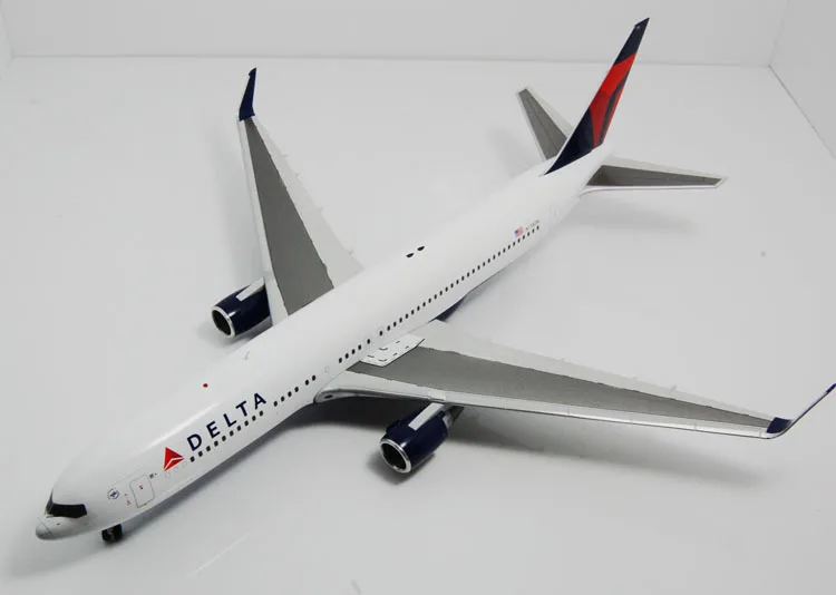 Free Shipping Delta Air Lines Boeing B767 300w N176DN Airplane Juguetes ...