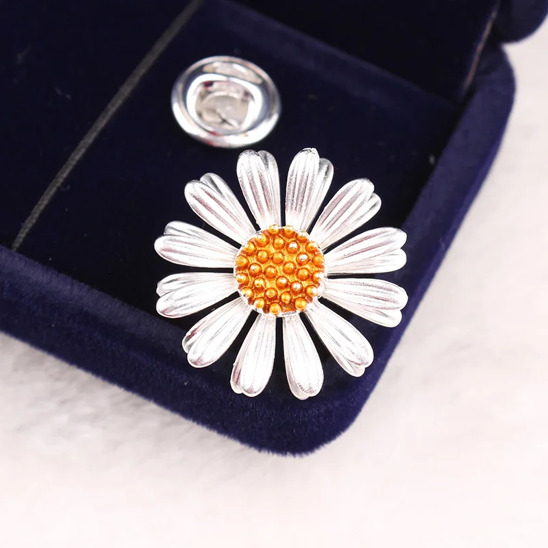Small Daisy Brooch Pin flower brooch Sweet Cute Women Brooch party Gift ...