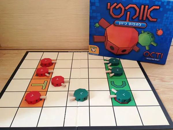 Free Shipping !!! Octi Thinking Chess Beach Landing Octagonal War Board ...