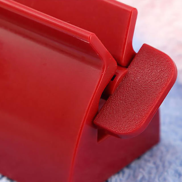 Rolling Toothpaste Squeezer | asghedom.com