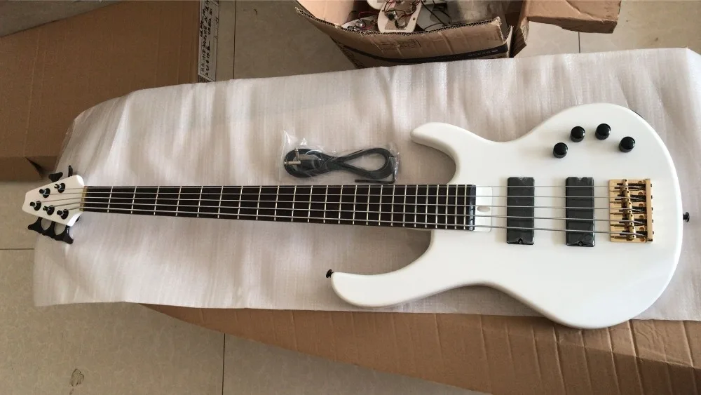 Modulus 5 strings Bass Quantum 5 Strings Bass Guitar white modulus 5 ...