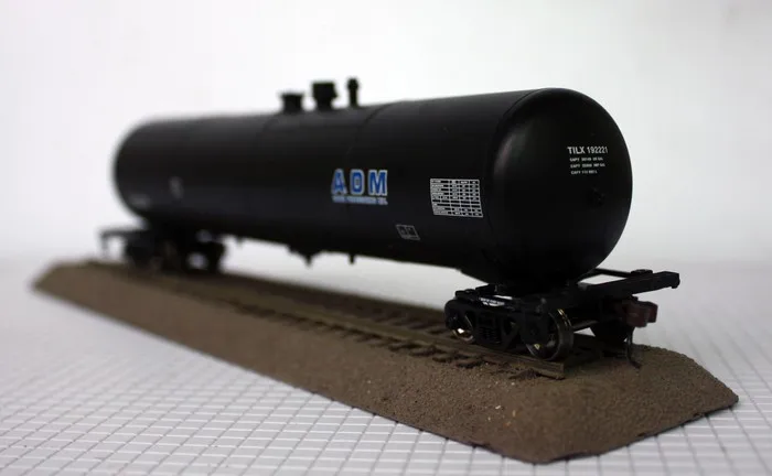 1/87 Model Train Ho Scale Train Thirty Thousand Gallons Of Oil Tanker ...