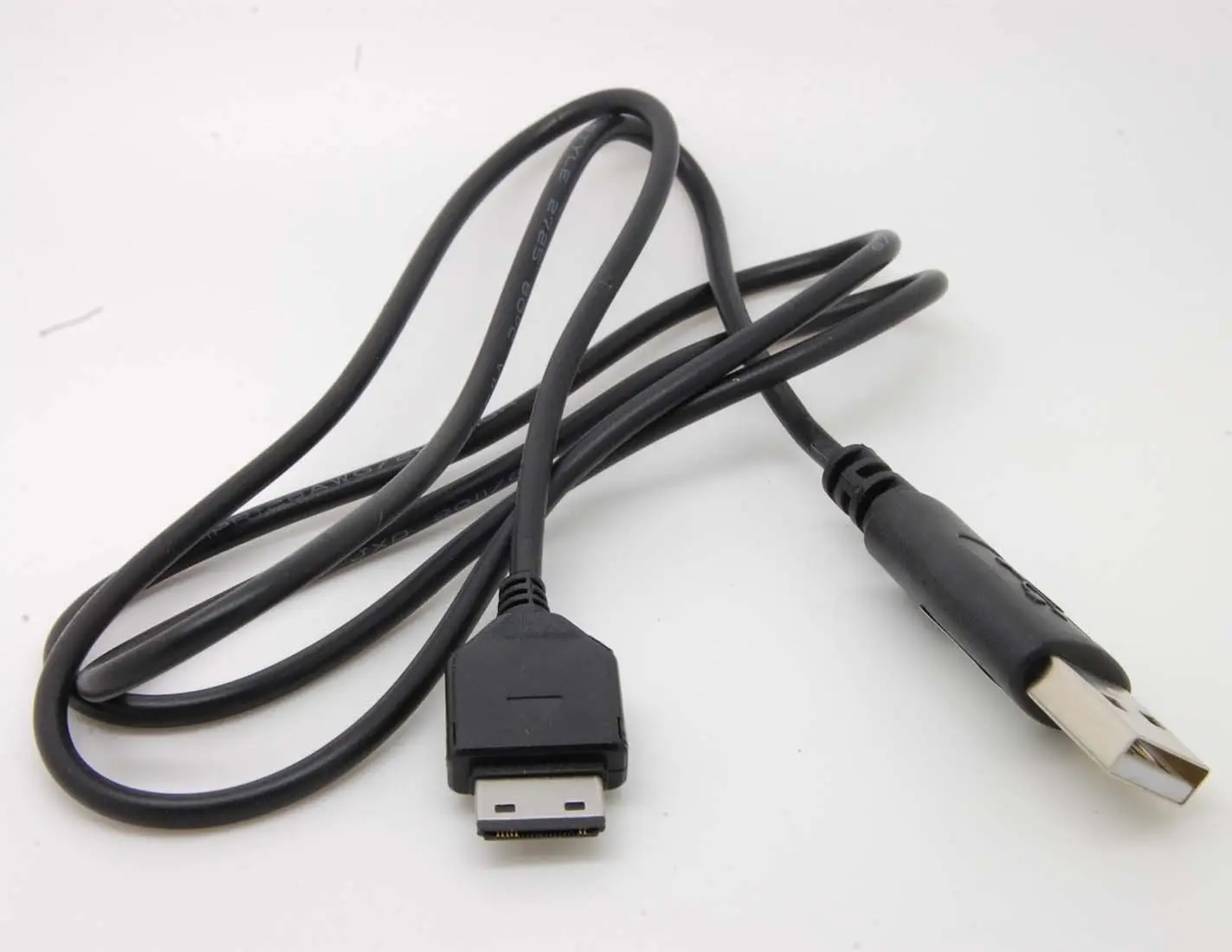 USB-Data-Charger-CABLE-SAMSUNG-F400-F480-F490-Tocco-F700-G600-G800-i450 ...