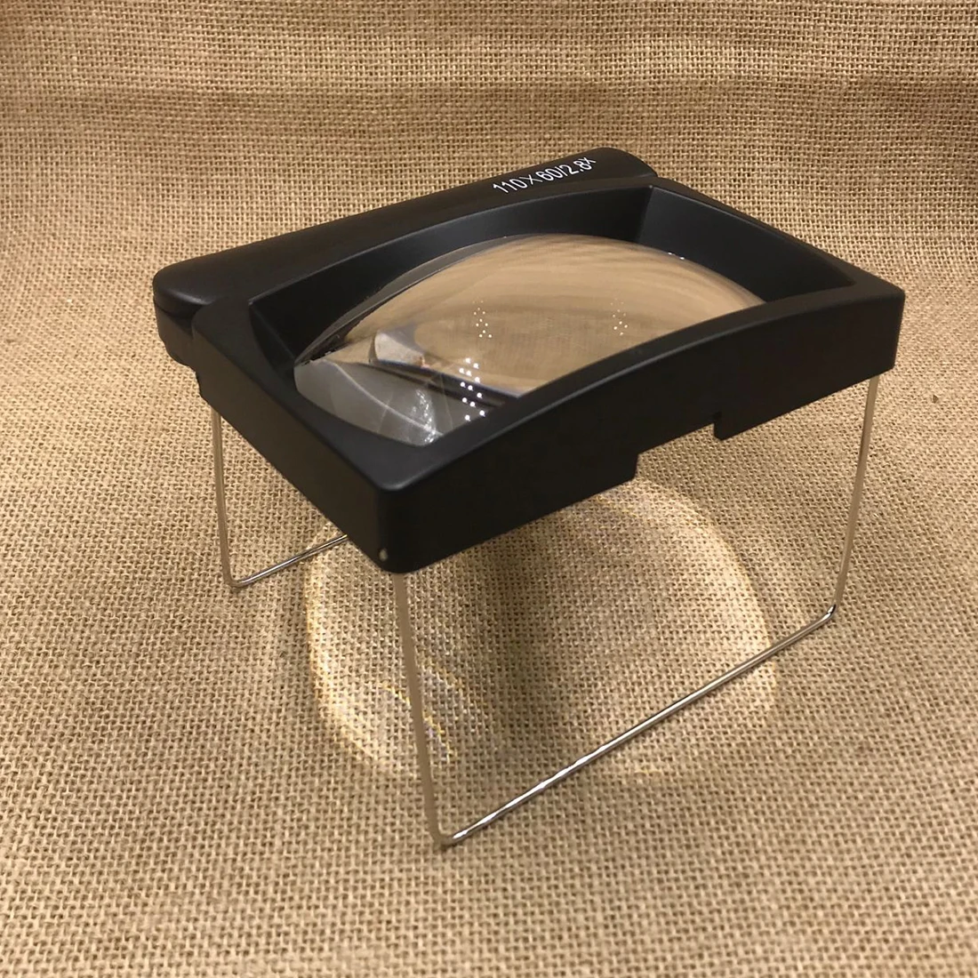 2 8X Rechargeable 4 LED Desk Top Handheld Folding Magnifier Desk Lamp 2-8x-rechargeable-4-led-desk-top-handheld-folding-magnifier-desk-lamp