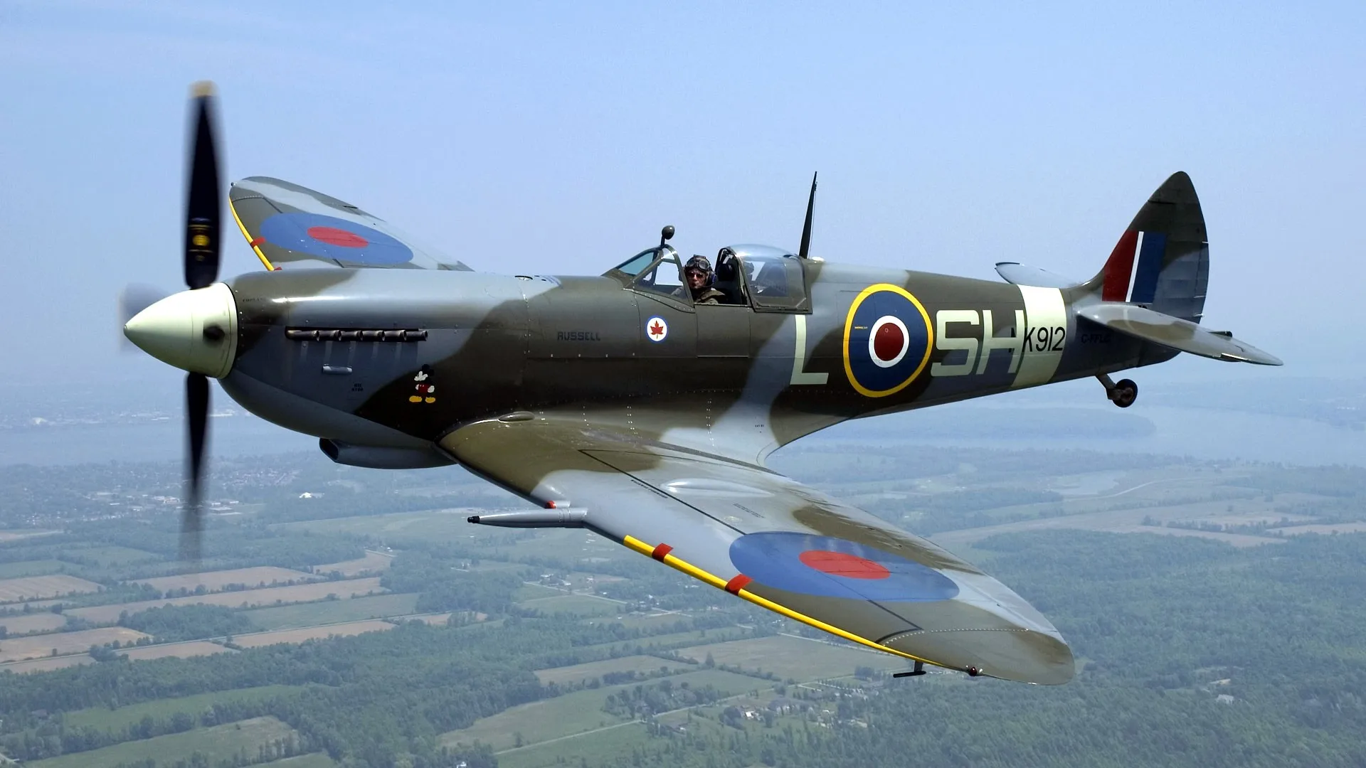 Spitfire PR Mk XIX - Walk Around - Photos - English