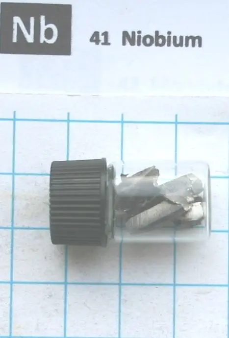 10 gram 99,95% Niobium Columbium metal in glass vial Pure element 41 ...