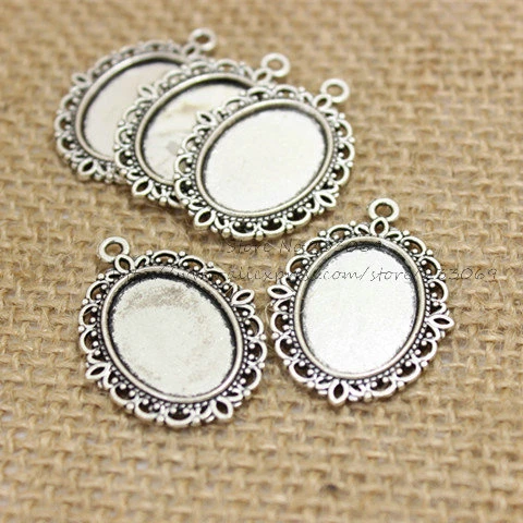 Filigree Oval Frame