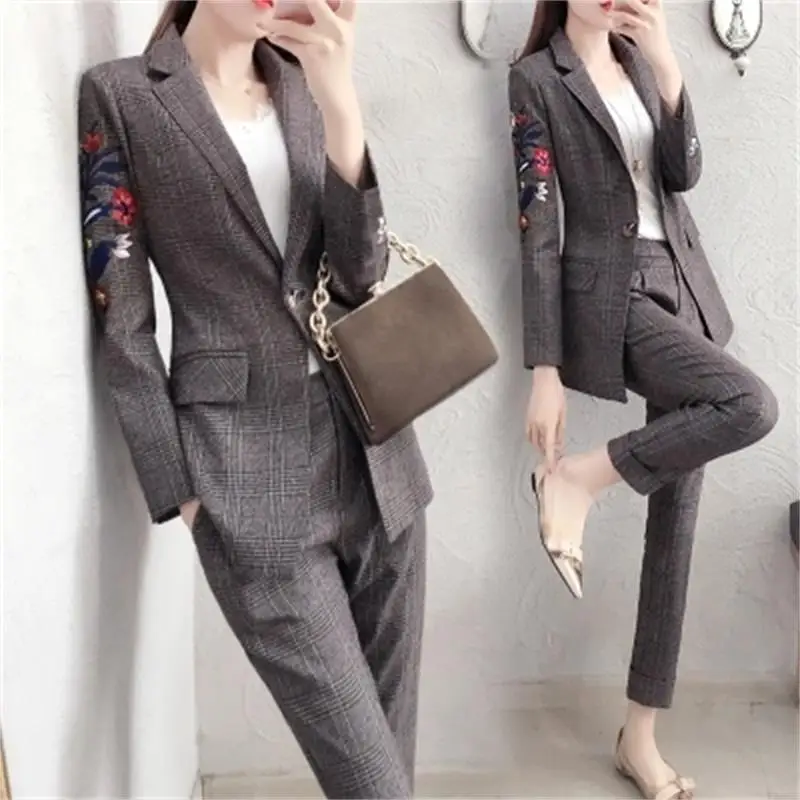 Fashion embroidery casual lady suits plaid suit 2 Piece Sets Blazer ...