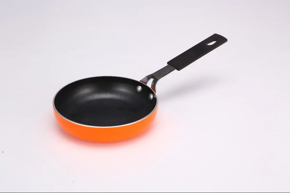Mini titanium A small frying pan with no oil Smoke pot dazzle colour ...