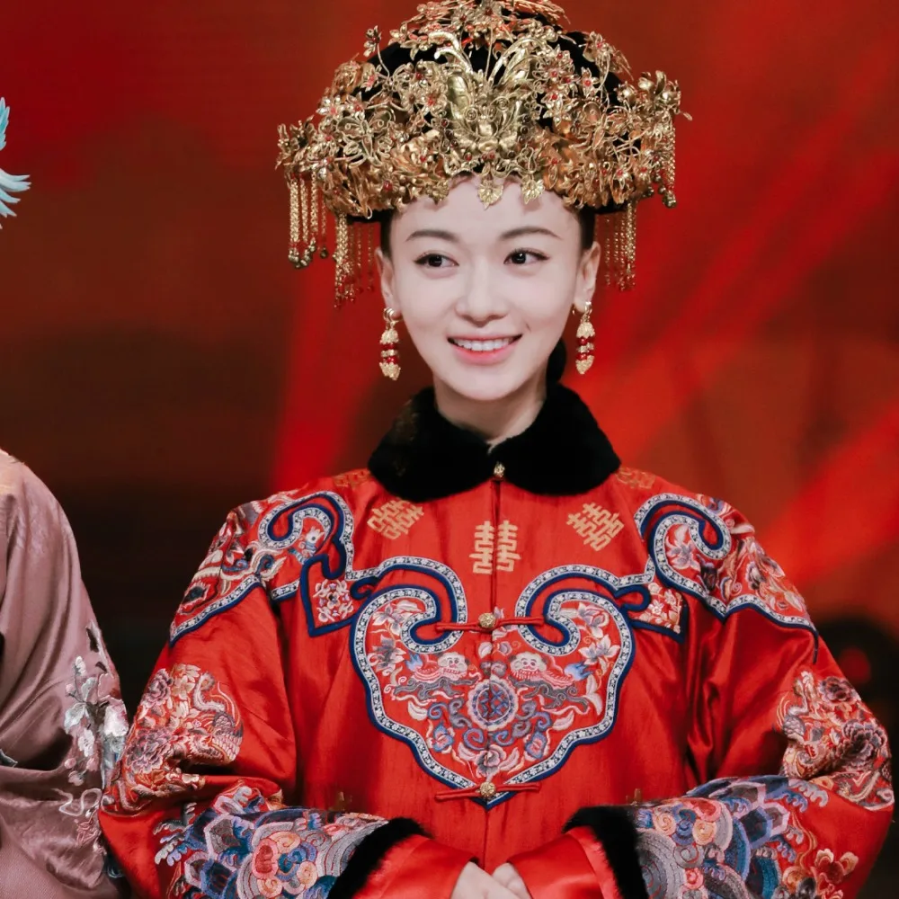 ריקוד עם סינית - Traditional Chinese Wedding Red Hanfu Costume Sets ...