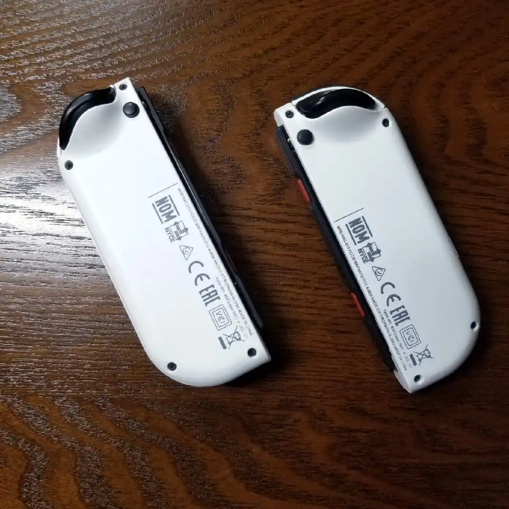 [Rumour / Speculation / Leak?] Perhaps White Joy-Cons might be coming ...