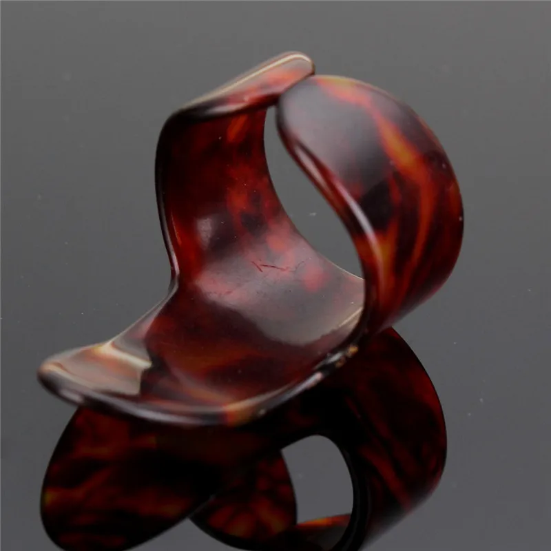 Купить Зебра 4 шт./компл. палец пальца медиаторы весла Пластик ногтей ...