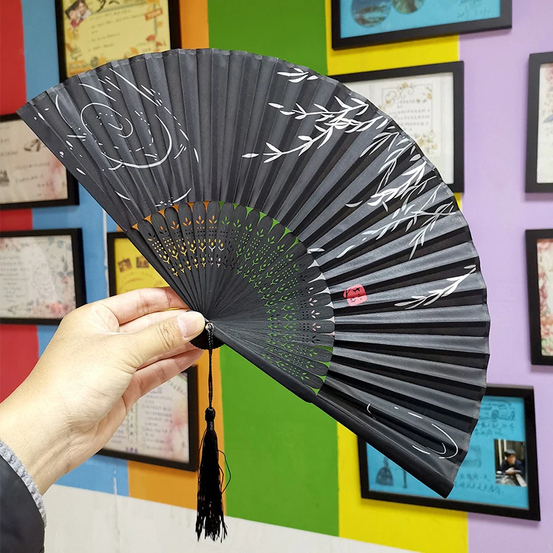 Japanese Bladed Fan Weapon