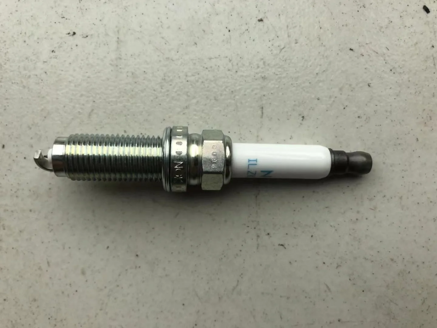 (4pcs/lot) Spark Plug kit for Chinese SAIC ROEWE RX5 GS 1.5T MG GT 1.4T ...