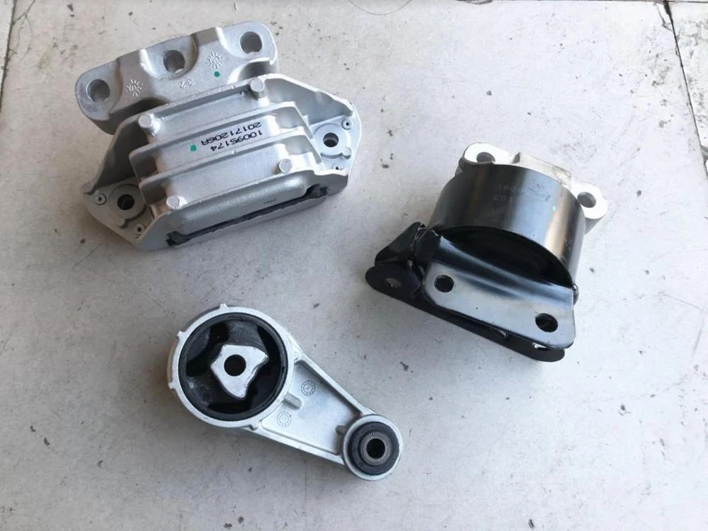 New Model 1pcs Engine Mountings Bracket / Oil Sump Bracket/ Gearbox ...