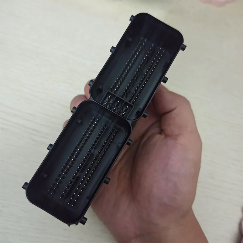 196Pin VCU FCU controller connector board end te ECU HDR Tyco 1 2005513 ...