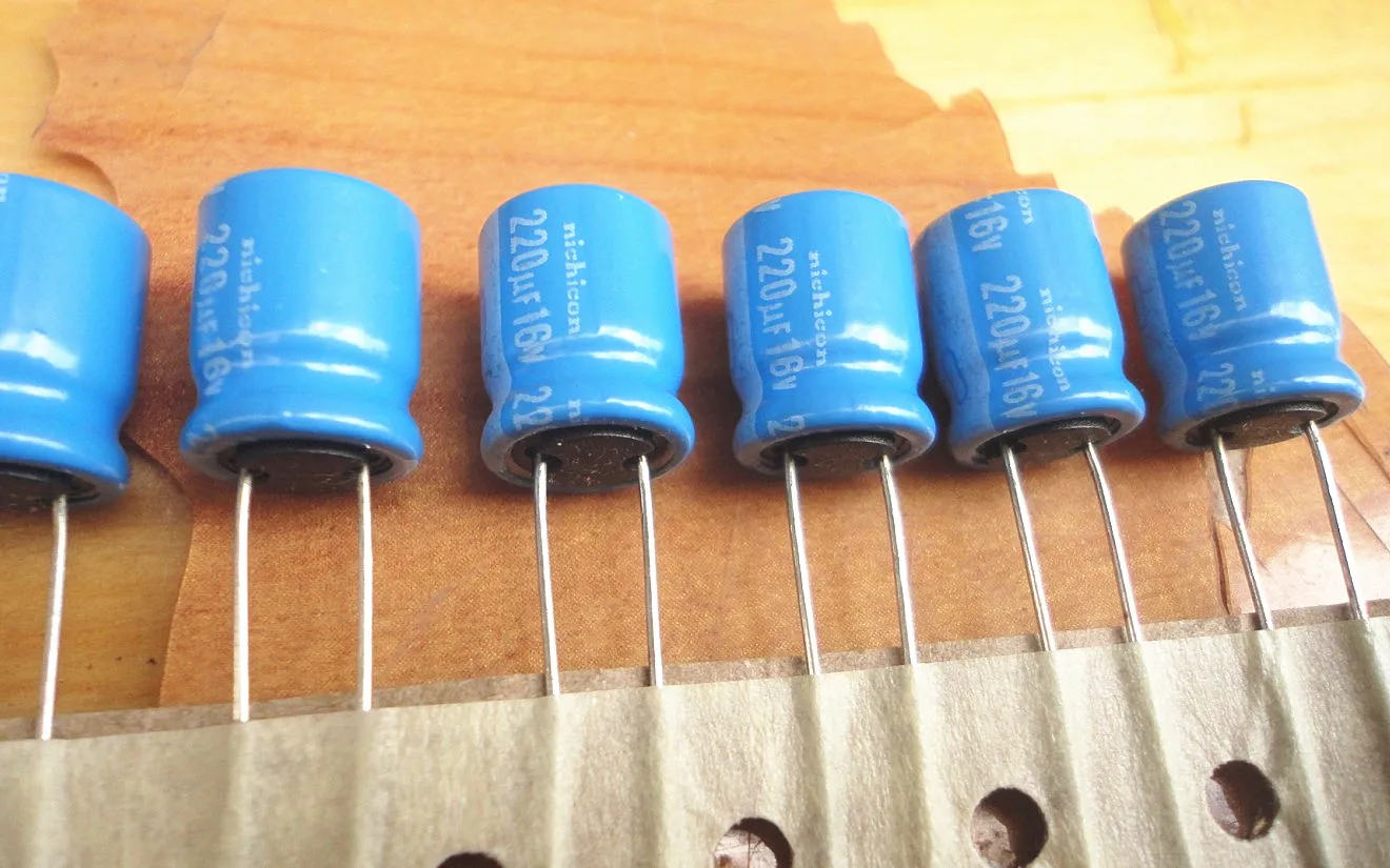 50pcs/lot Original nichicon BT series 125C Industrial grade high ...