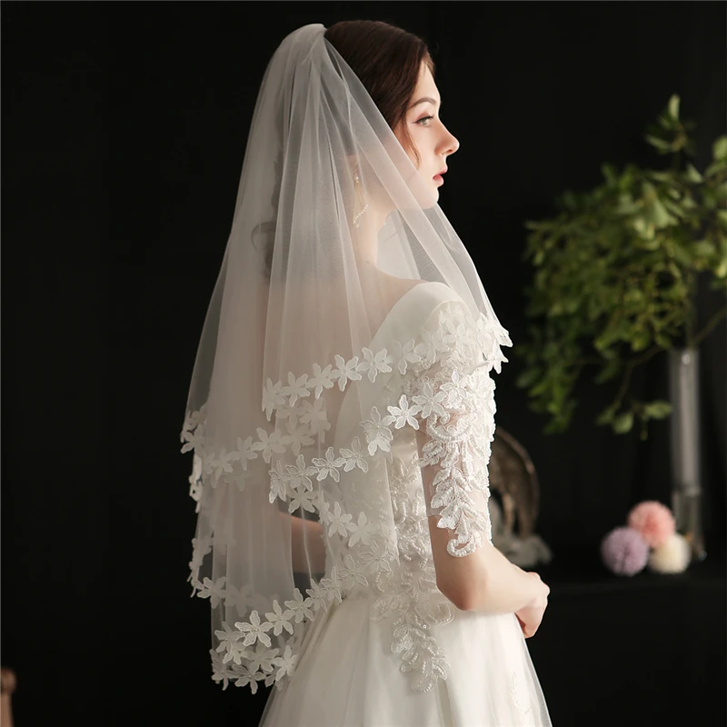 Velos de novia de flores de encaje blanco con peine, borde de encaje ...