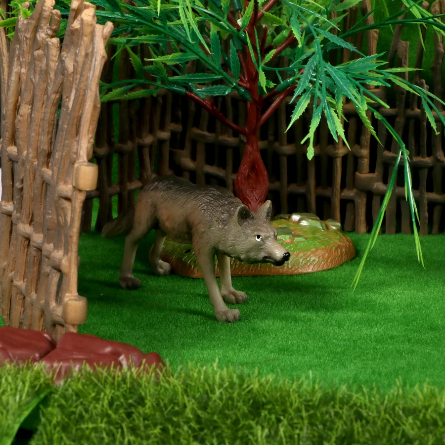 Gray Wolf Habitat Diorama