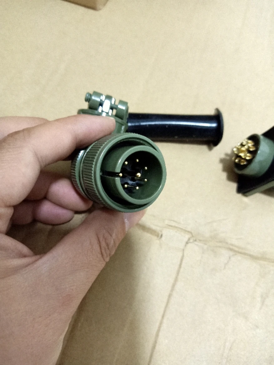 Разъем MS3102A18-8S MS3108b-18-08P набор