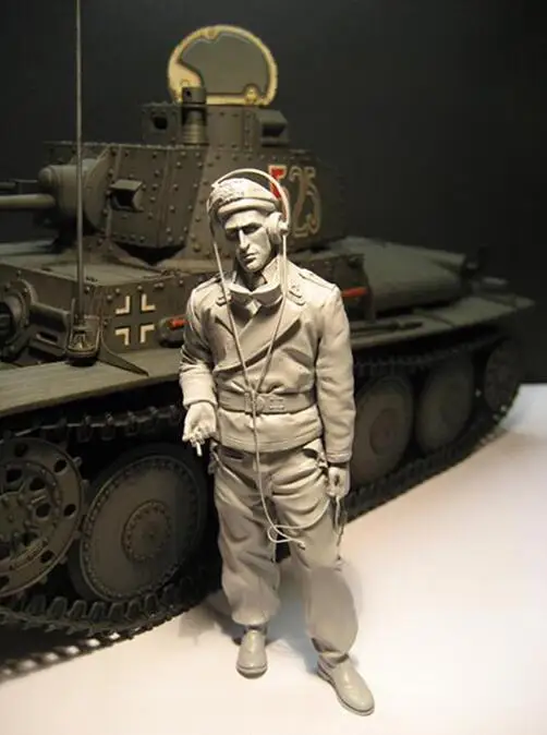 1/16 Scale Unpainted Assembly Resin Figure Kit Tank Officer|Model ...